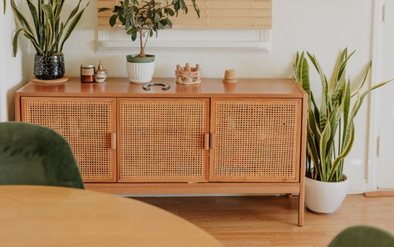 Los tonos de madera que están de moda y cómo combinarlos en tu salón o ...